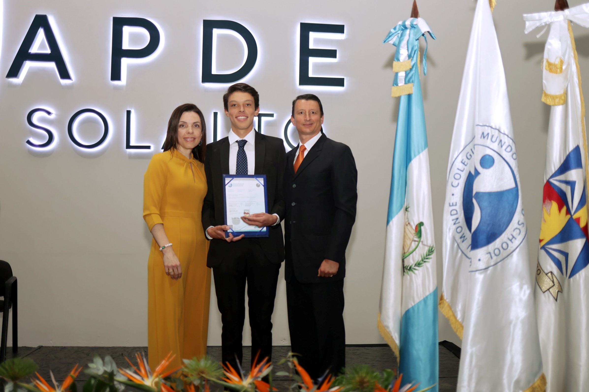 Promoción XV 2022 del Bachillerato Internacional del Colegio APDE ...